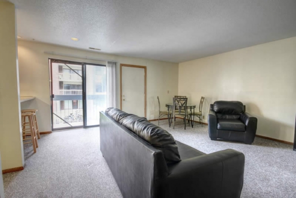 411 E. Healey, Champaign - The University Group